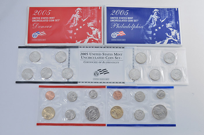 2005 Official U.S. Mint Set P & D - 22 Uncirculated Coins with Satin ...