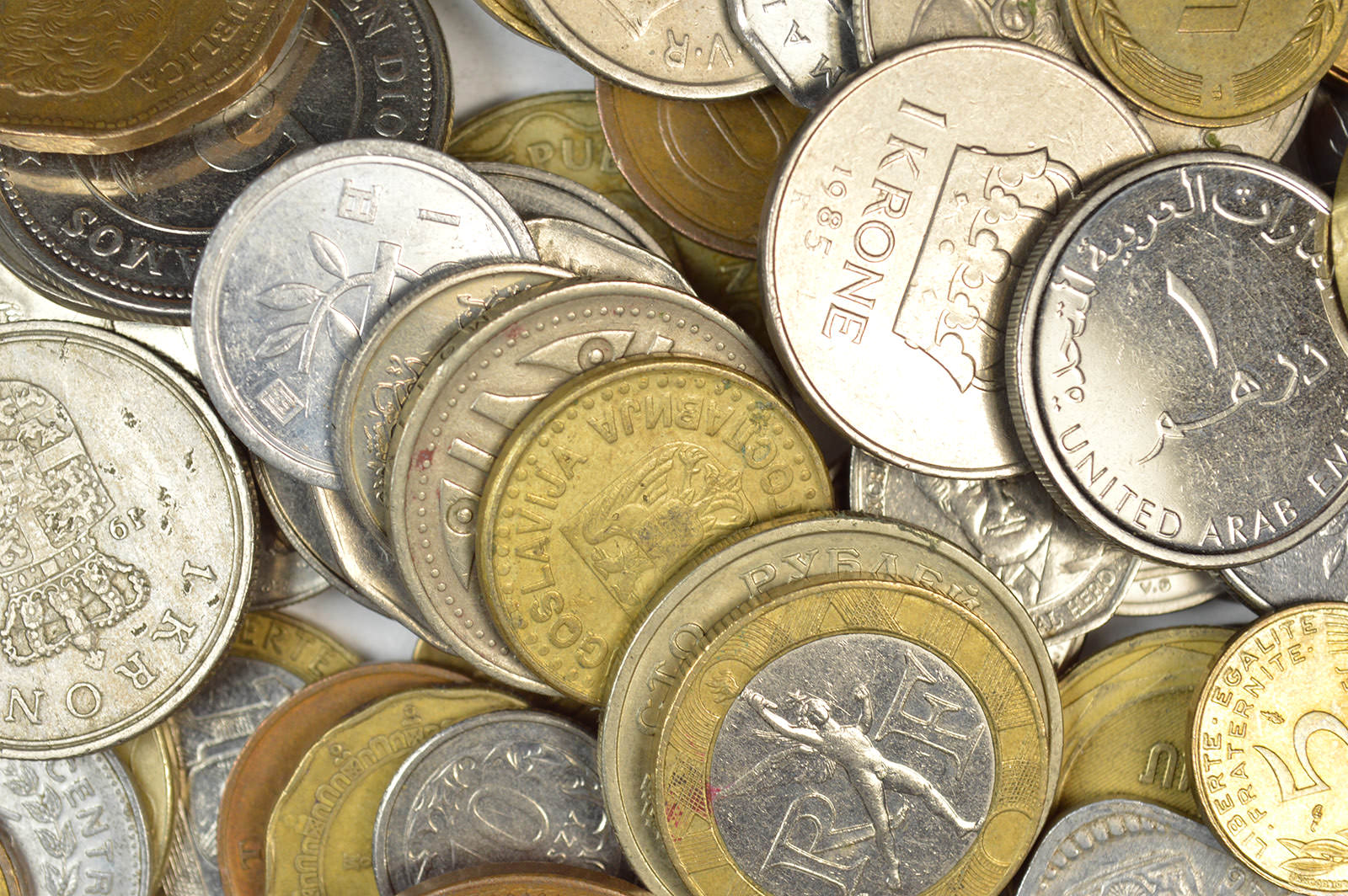 Roughly a POUND of Mixed World Coins - Great Mix | Property Room