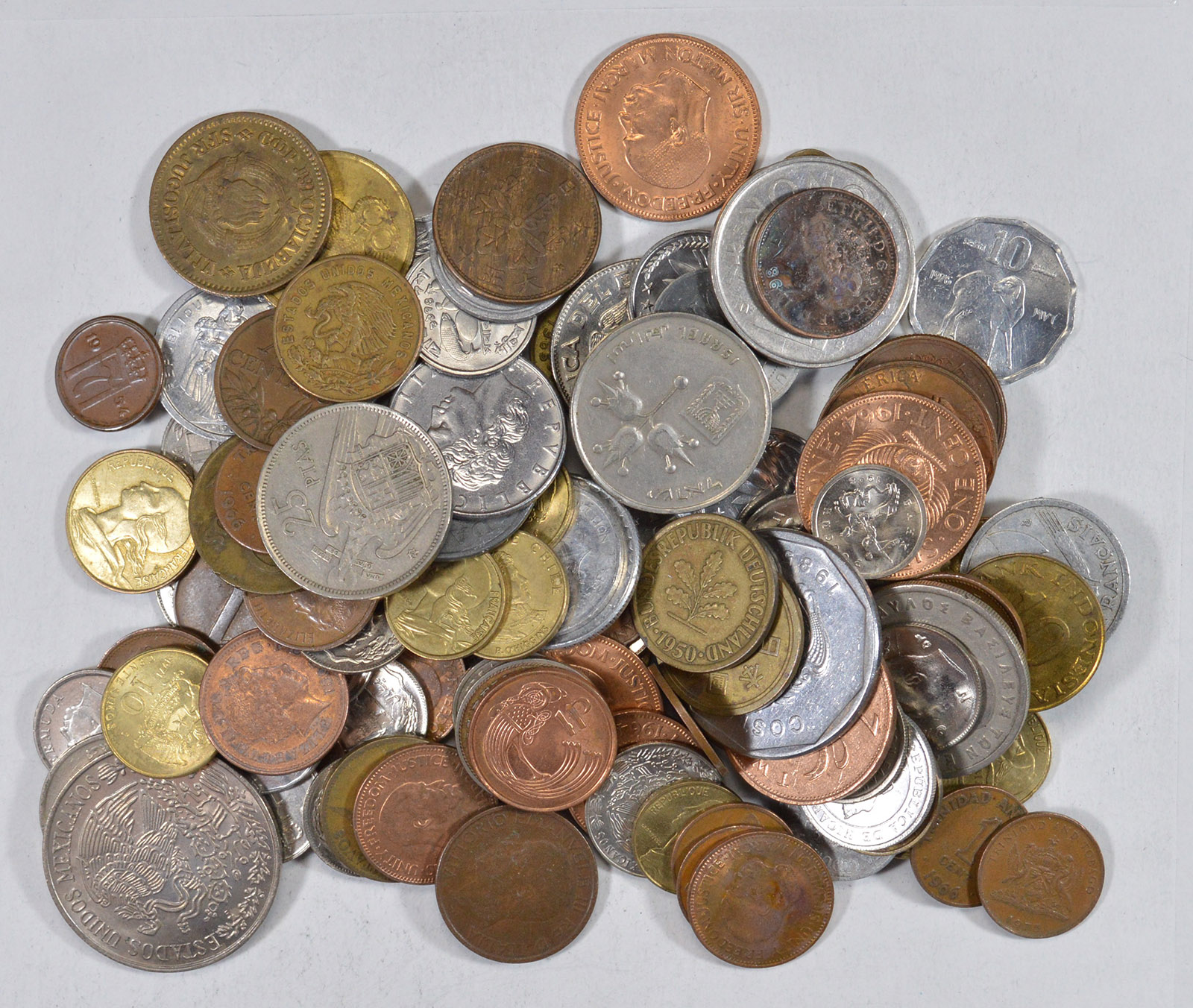 Roughly a POUND of Mixed World Coins - Great Mix | Property Room