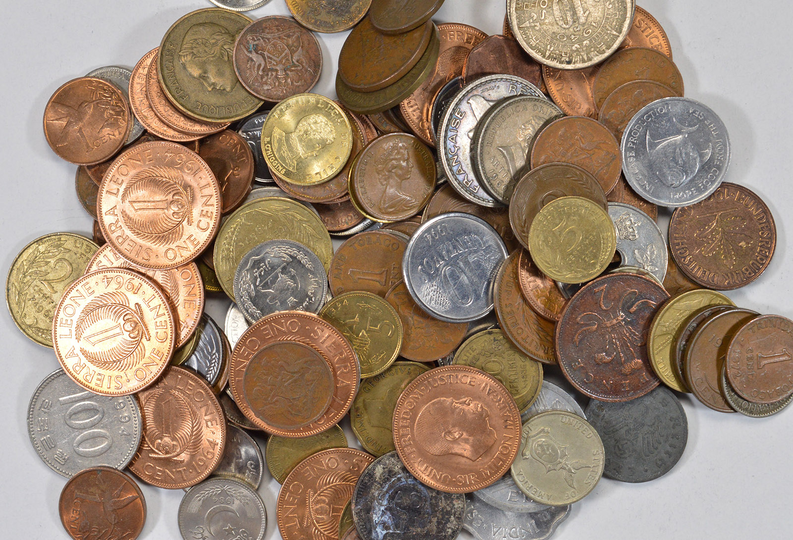 Roughly a POUND of Mixed World Coins - Great Mix | Property Room