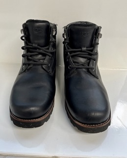 UGG Stenton Boots, 7 | Property Room