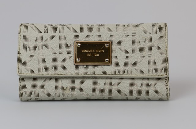 Michael Kors Checkbook Wallet | Property Room