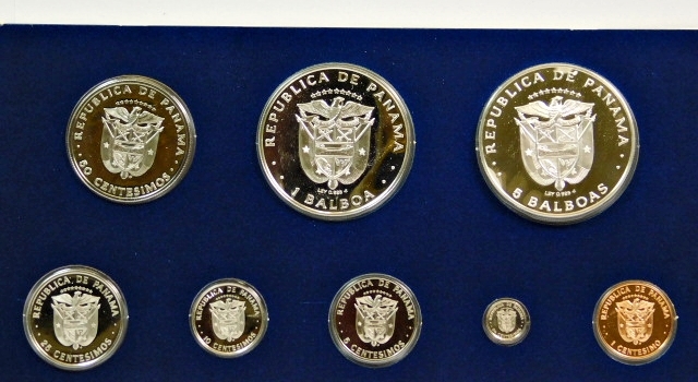 1975 Republic of Panama Silver Proof Set - Minted at the Franklin Min ...