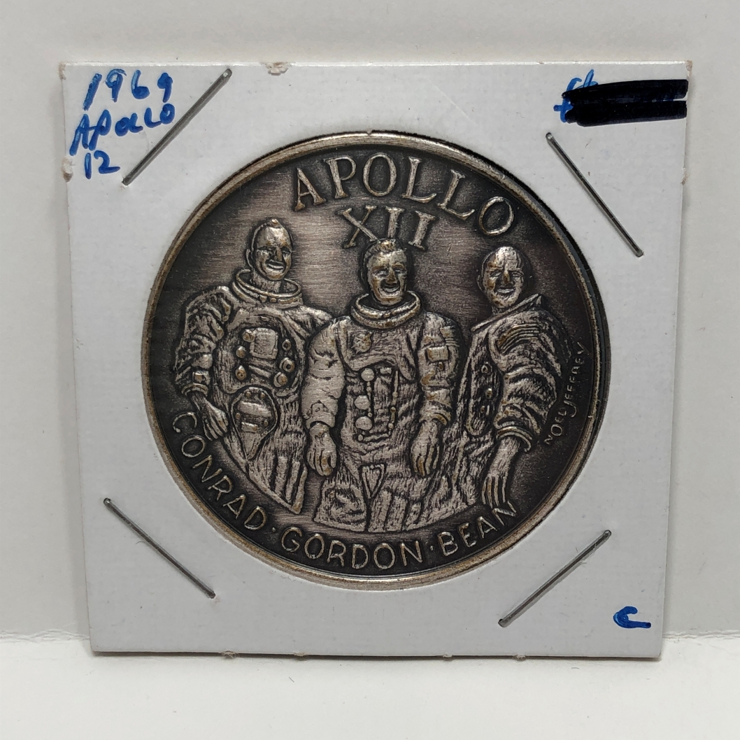 1969 Apollo XII Mission*Intrepid*1.25" Metal Commemorative | Property Room