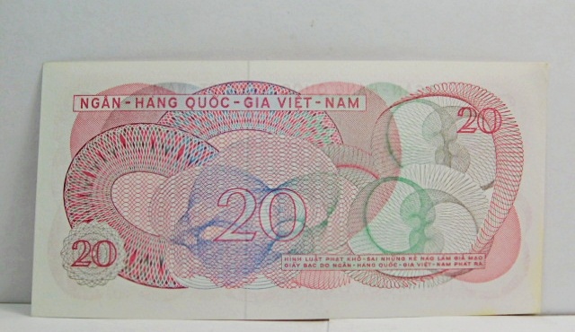 1969 South Vietnam 20 Dong Crisp Bank Note | Property Room