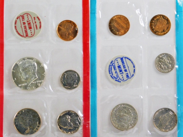 1969 United States Mint Uncirculated Coin Set*Kennedy Half Dollar is 40 ...