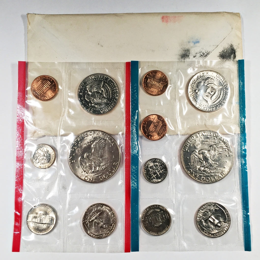 1974 Uncirculated Mint Set P&D High Grade Coins | Property Room