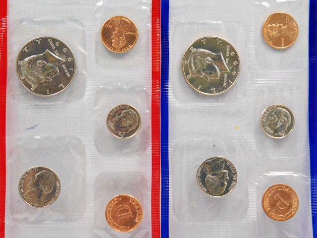 1999 Uncirculated Coin Set P&D 13 Coins | Property Room