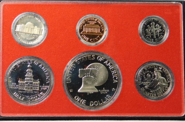 1976 United States Bicentennial Proof Set with Original Box | Property Room