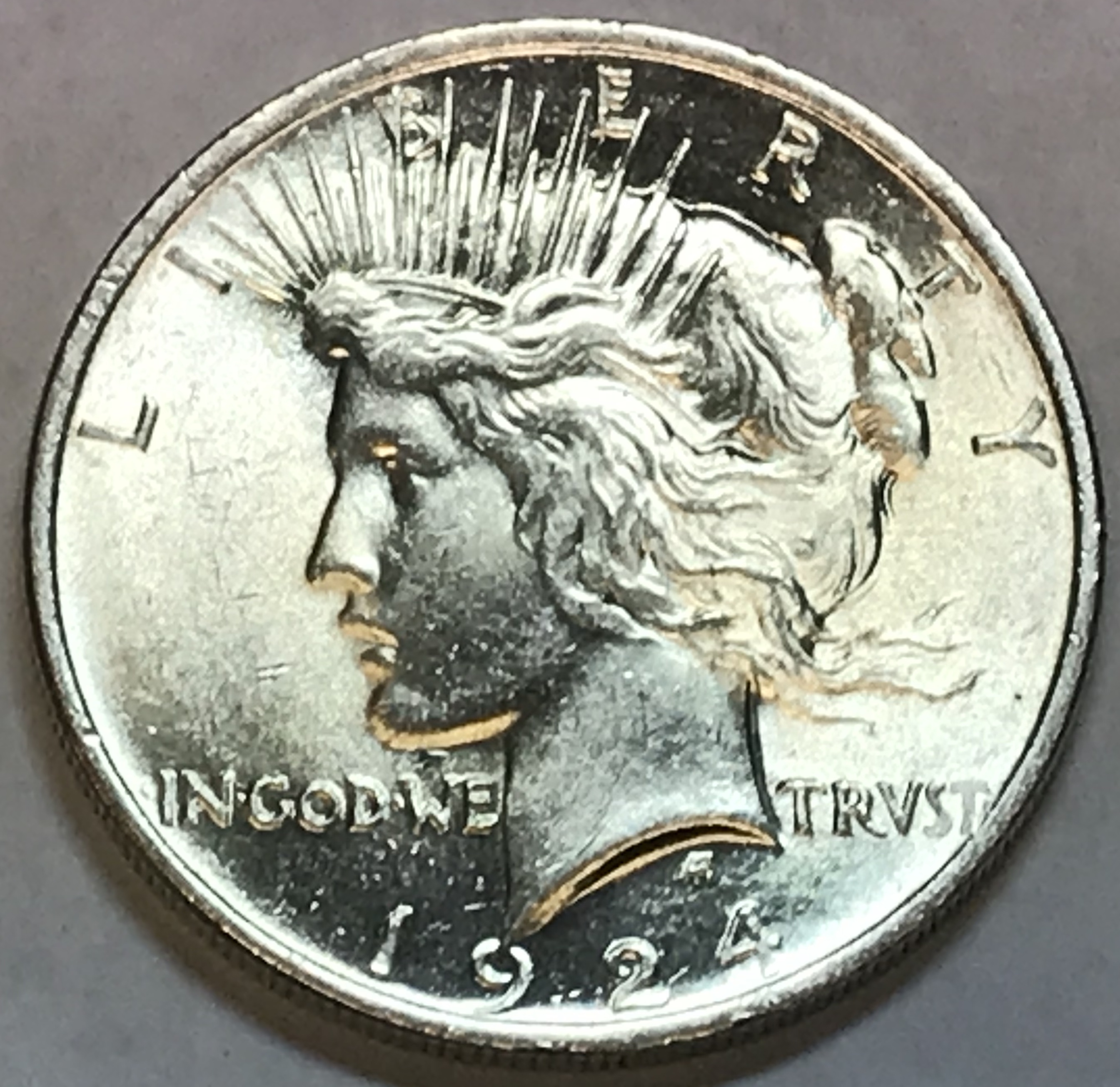 1924 Silver Peace Dollar - High Grade w/ Cartwheel Luster | Property Room