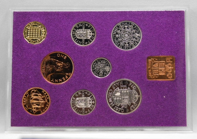 1970 Coinage of Great Britain and Northern Ireland - 8 Coin Set in Display Case | Property Room