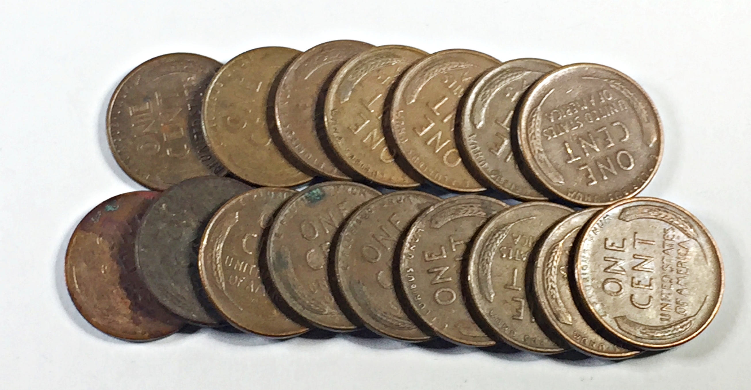 Lot of 16 Lincoln Head Wheat Cents*Various Dates and Grades | Property Room