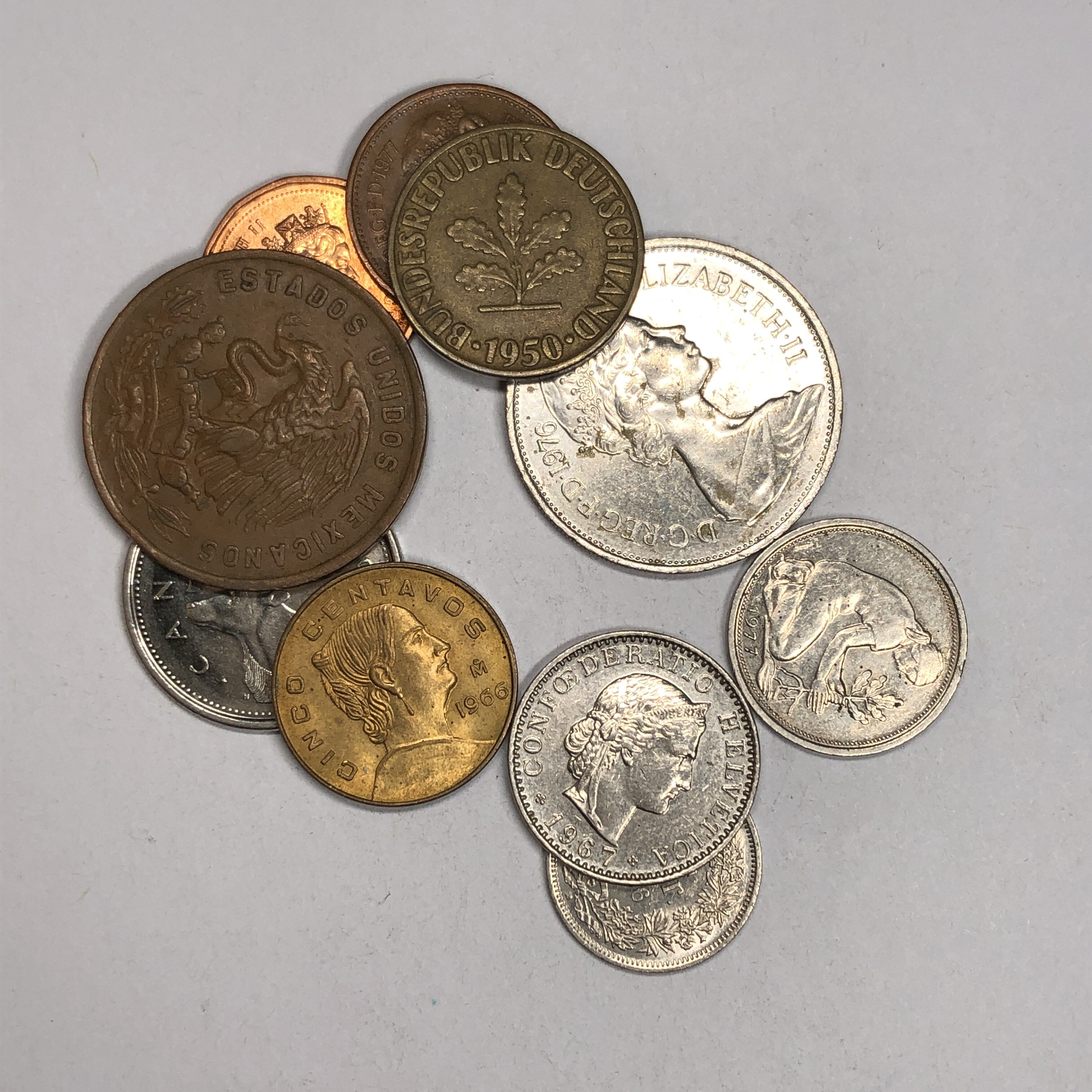 Mixed Lot of World Coins *Nice Assortment | Property Room