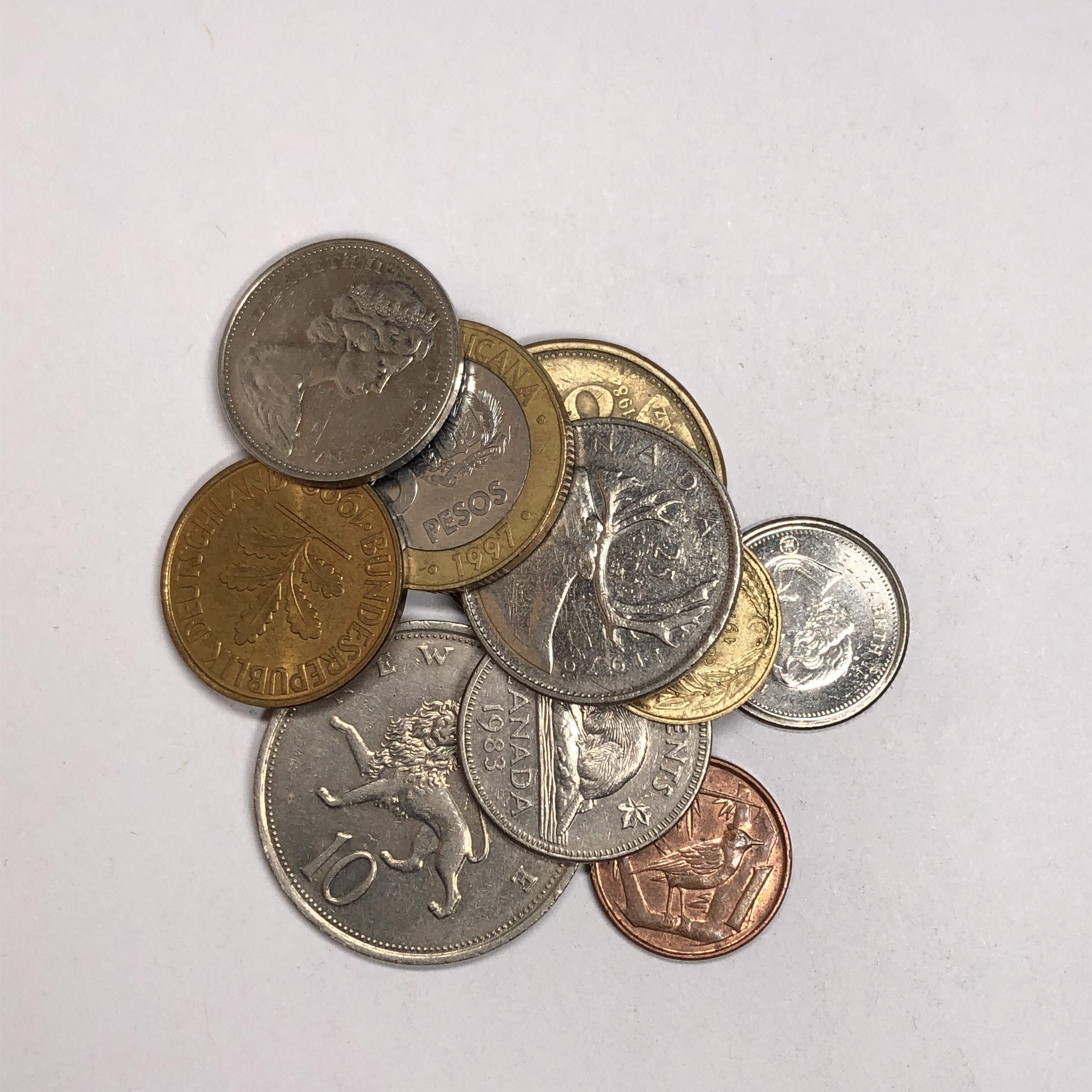 Mixed Lot of World Coins *Nice Assortment | Property Room