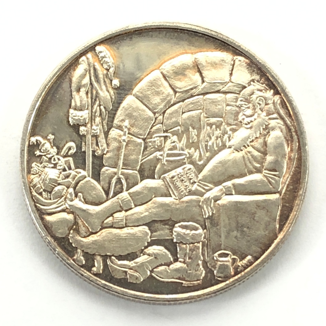 One Troy Ounce .999 Fine Silver Round*Merry Christmas Tree | Property Room