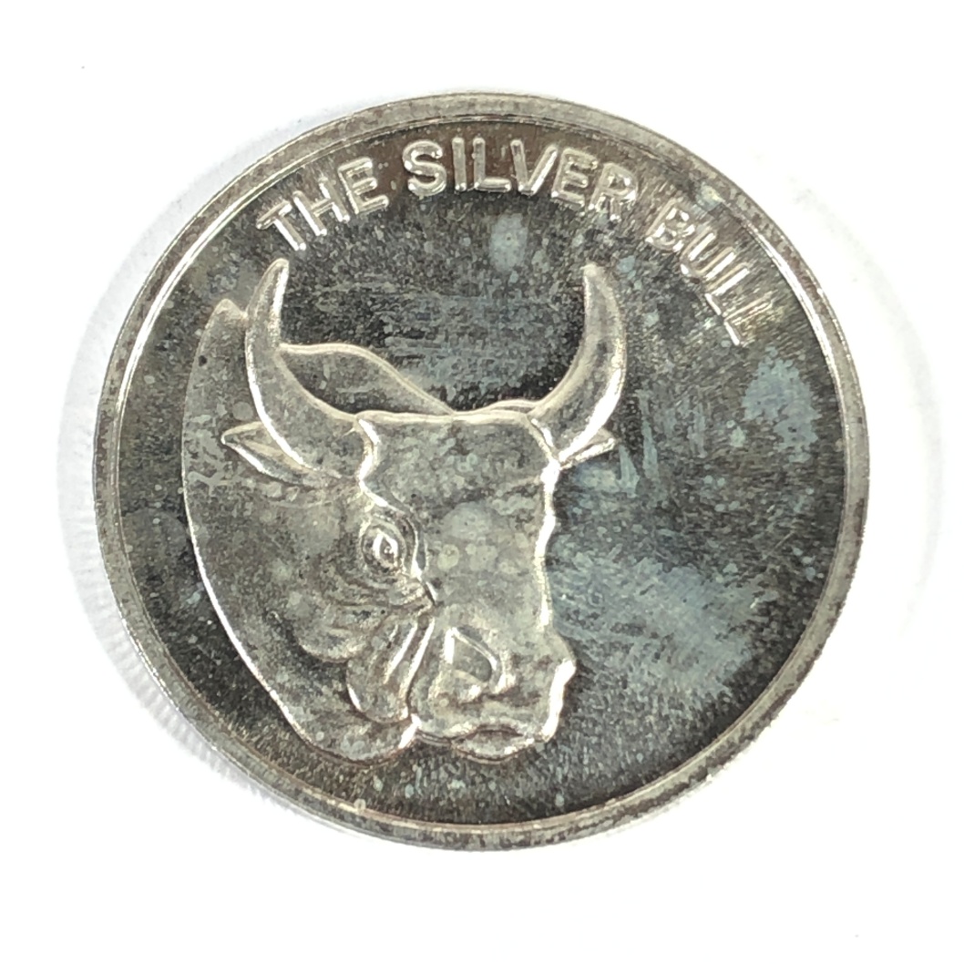 One Troy Ounce .999 Fine Silver Round*The Silver Bull | Property Room