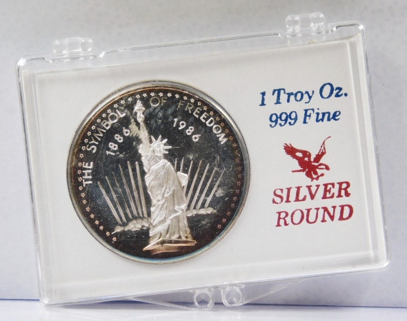 The Symbol Of Freedom One Oz. Silver Round | Property Room