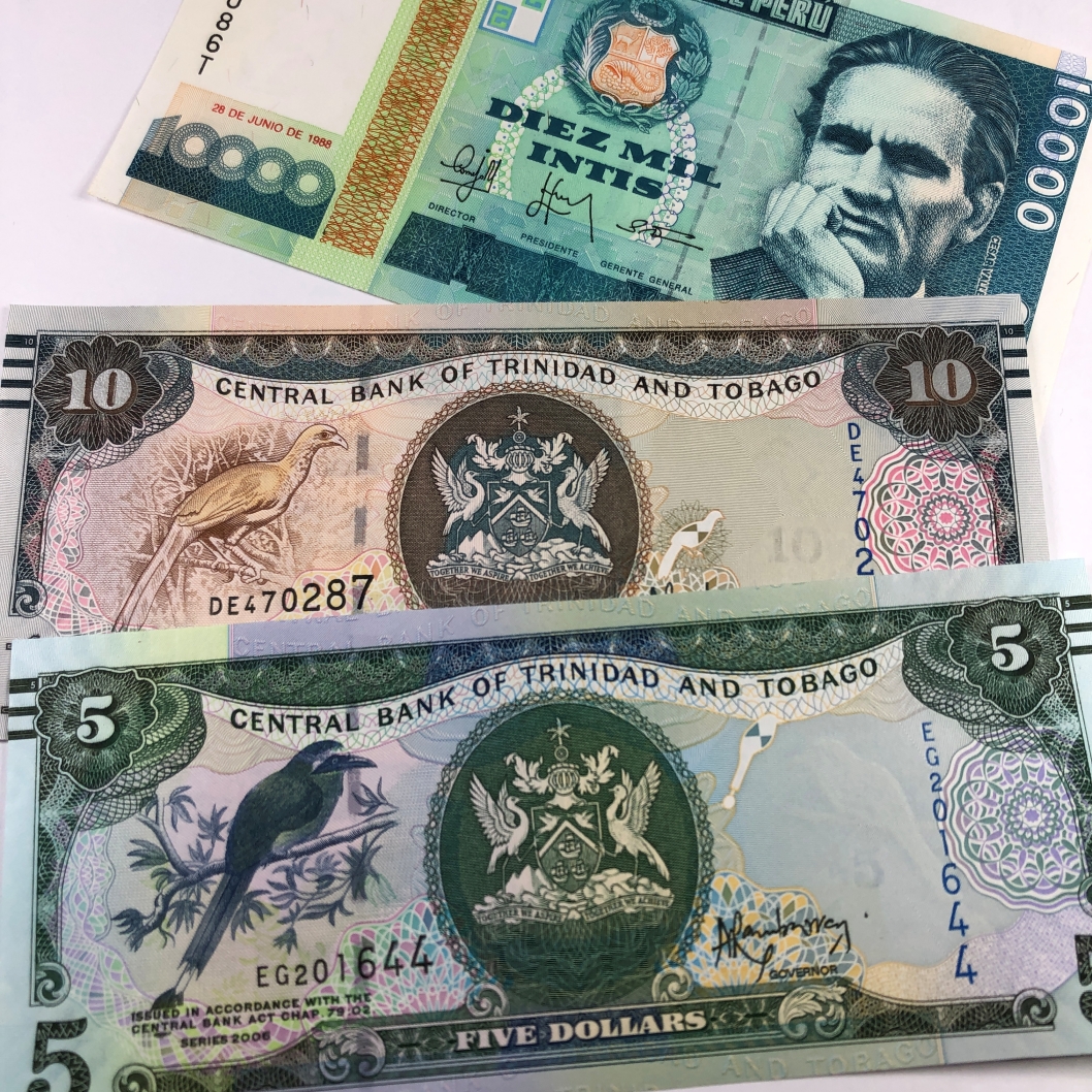 Three World Banknotes: North Korea, Egypt and British Armed Forces Ten ...