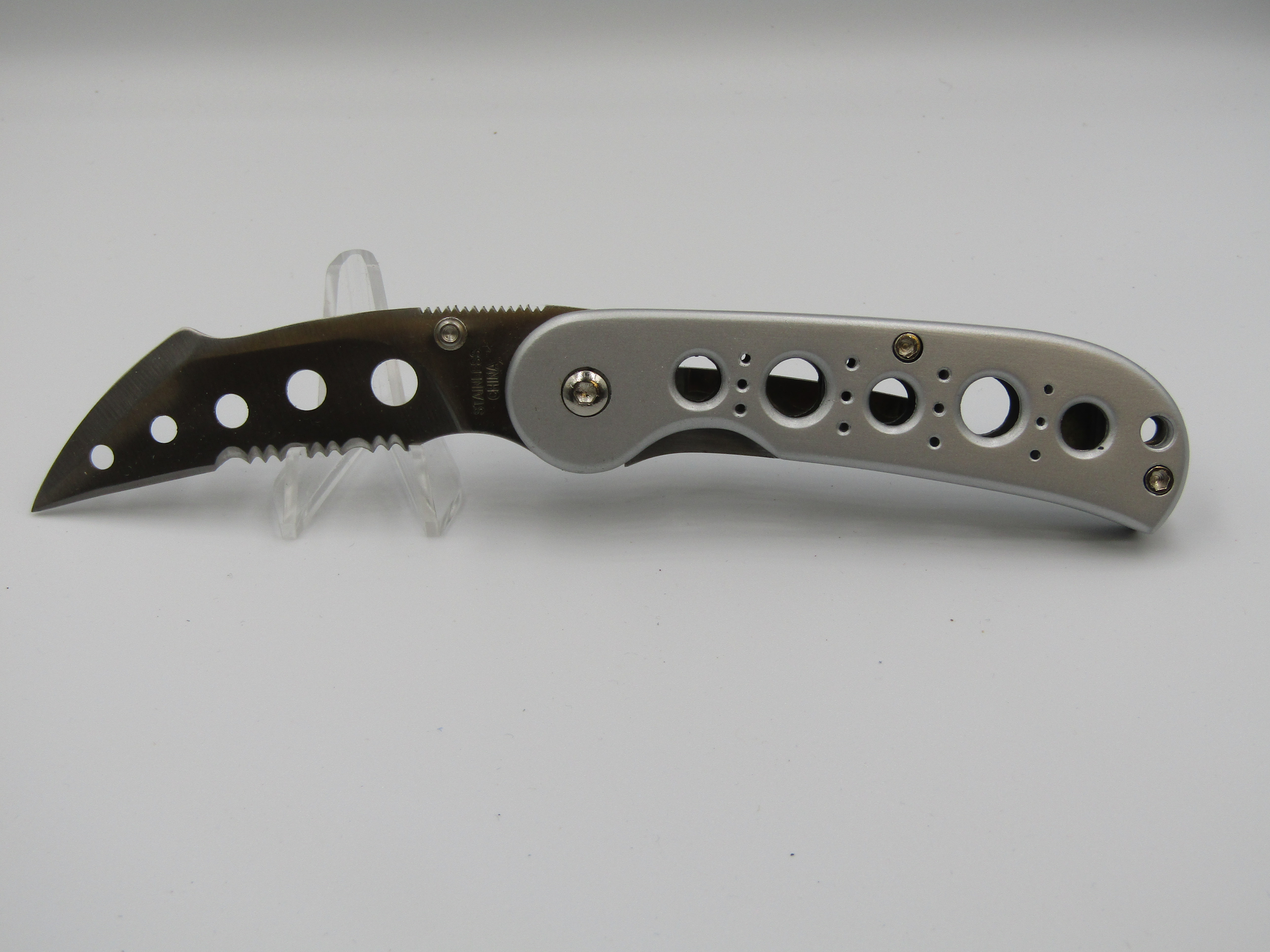 Mad Max Folding Pocket Knife | Property Room