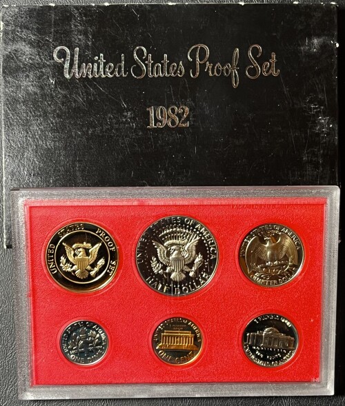 * 1982-S United States Proof Set - 5 Coins & Dept of Treasury Token in ...