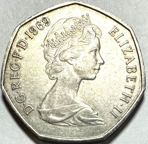 - 1969 Great Britain 50 New Pence Coin - Equilateral Curve Heptagon (7 ...
