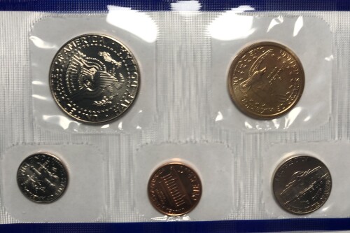 *2000-P United States Mint Uncirculated Coins - Sacagawea Dollar ...