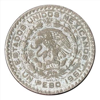 * 1961 Mexico Silver Un Peso Coin with Edged Writing | Property Room
