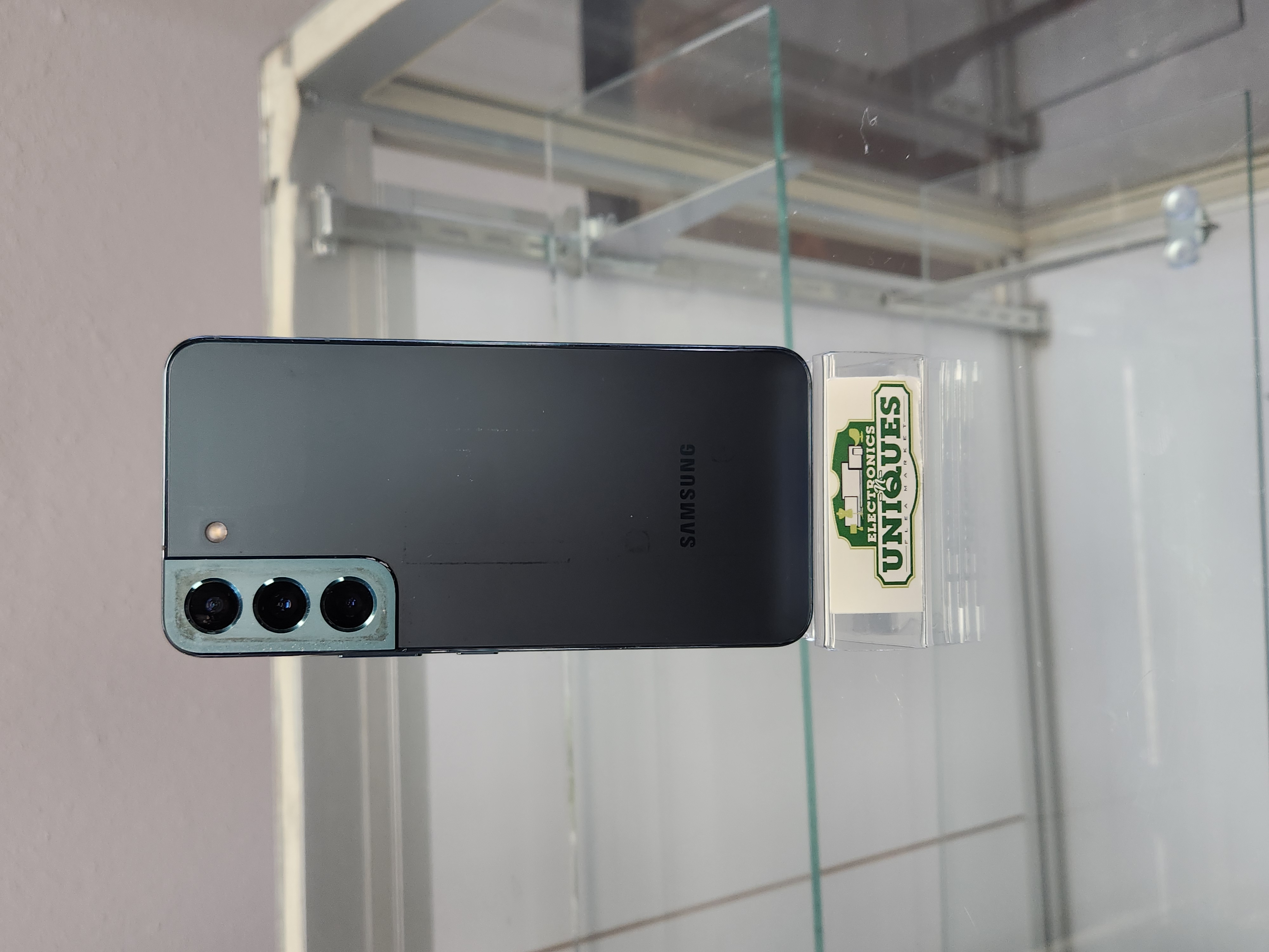 Samsung Galaxy S22 256GB Smartphone - Unlocked | Property Room