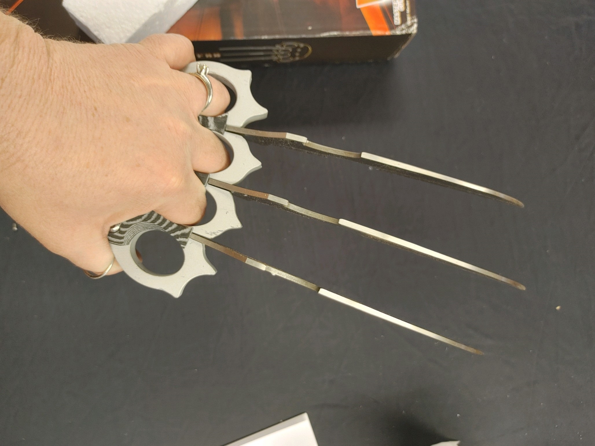 *SEE DESCRIPTION* BladesUSA - Fantasy Knife CLAW - TA-57 | Property Room