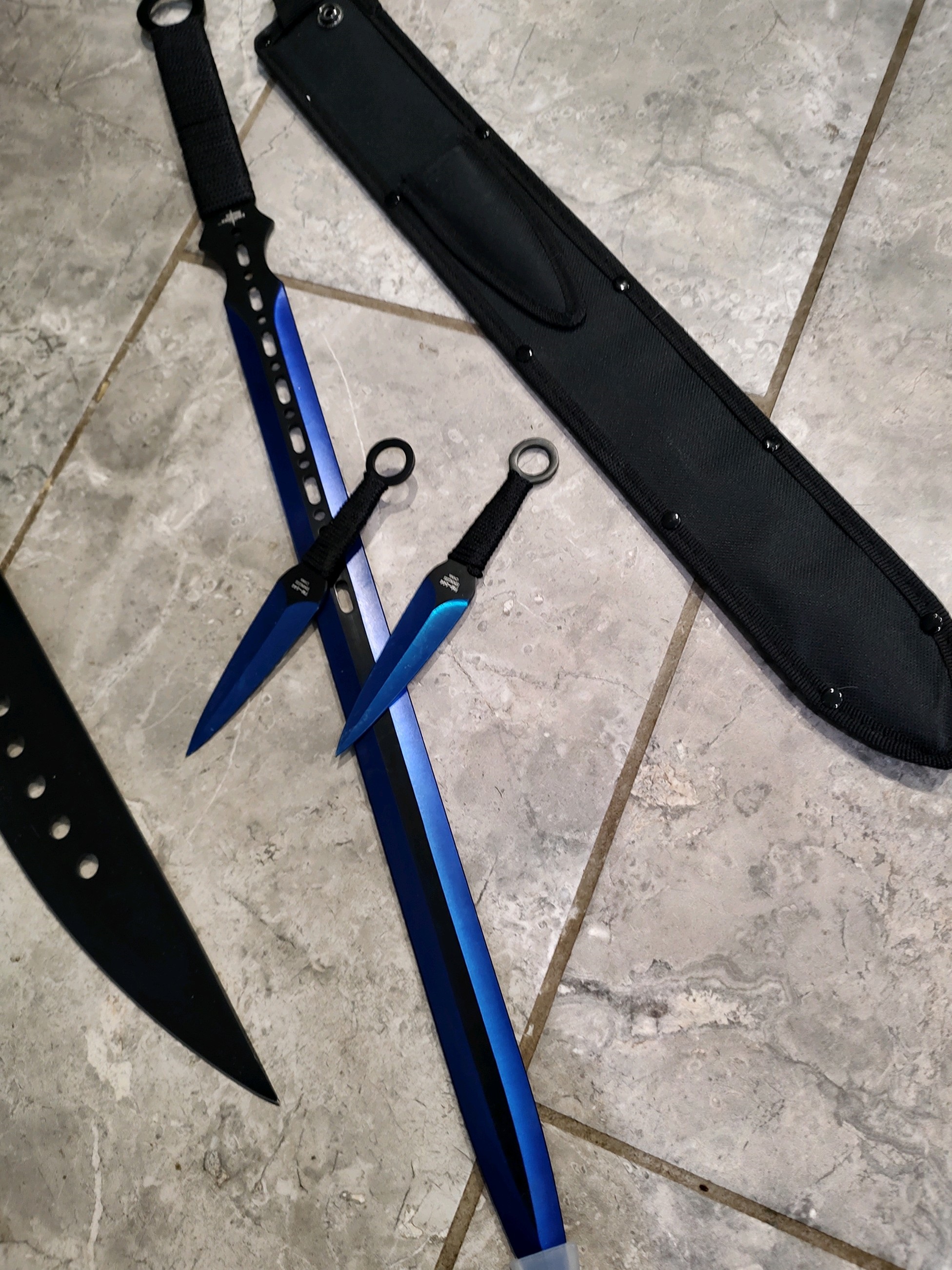 2 PIECE LOT- FANTASY SWORD SET AND FULL TANG MACHETE | Property Room