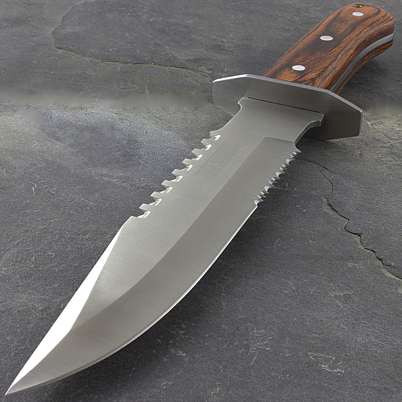 Defender-Xtreme 11.25" Full Tang Serrated Blade Silver & Wood Hunting ...