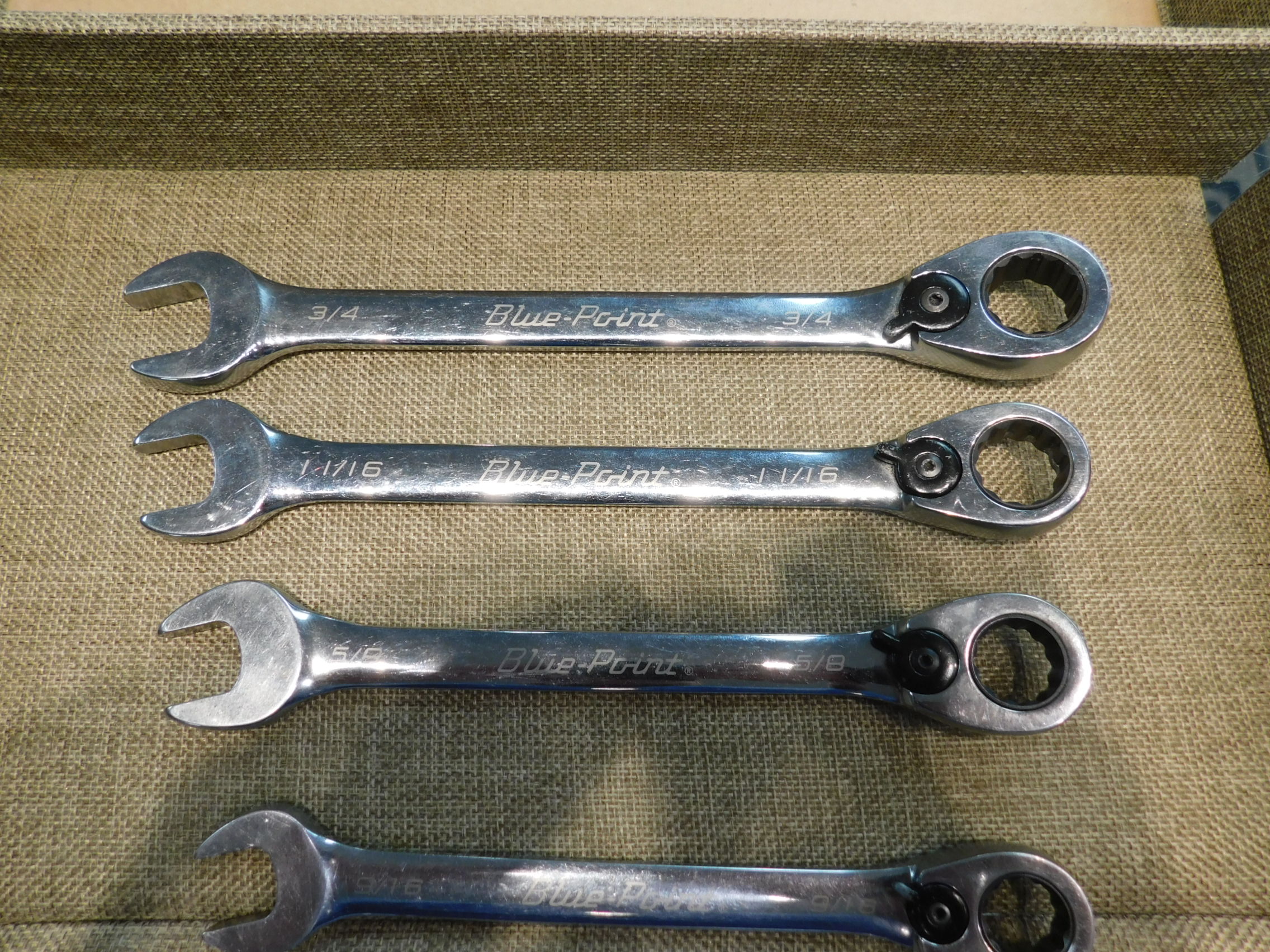 Blue Point 8pc SAE Ratcheting Combination Set 5/16-3/4" | Property Room