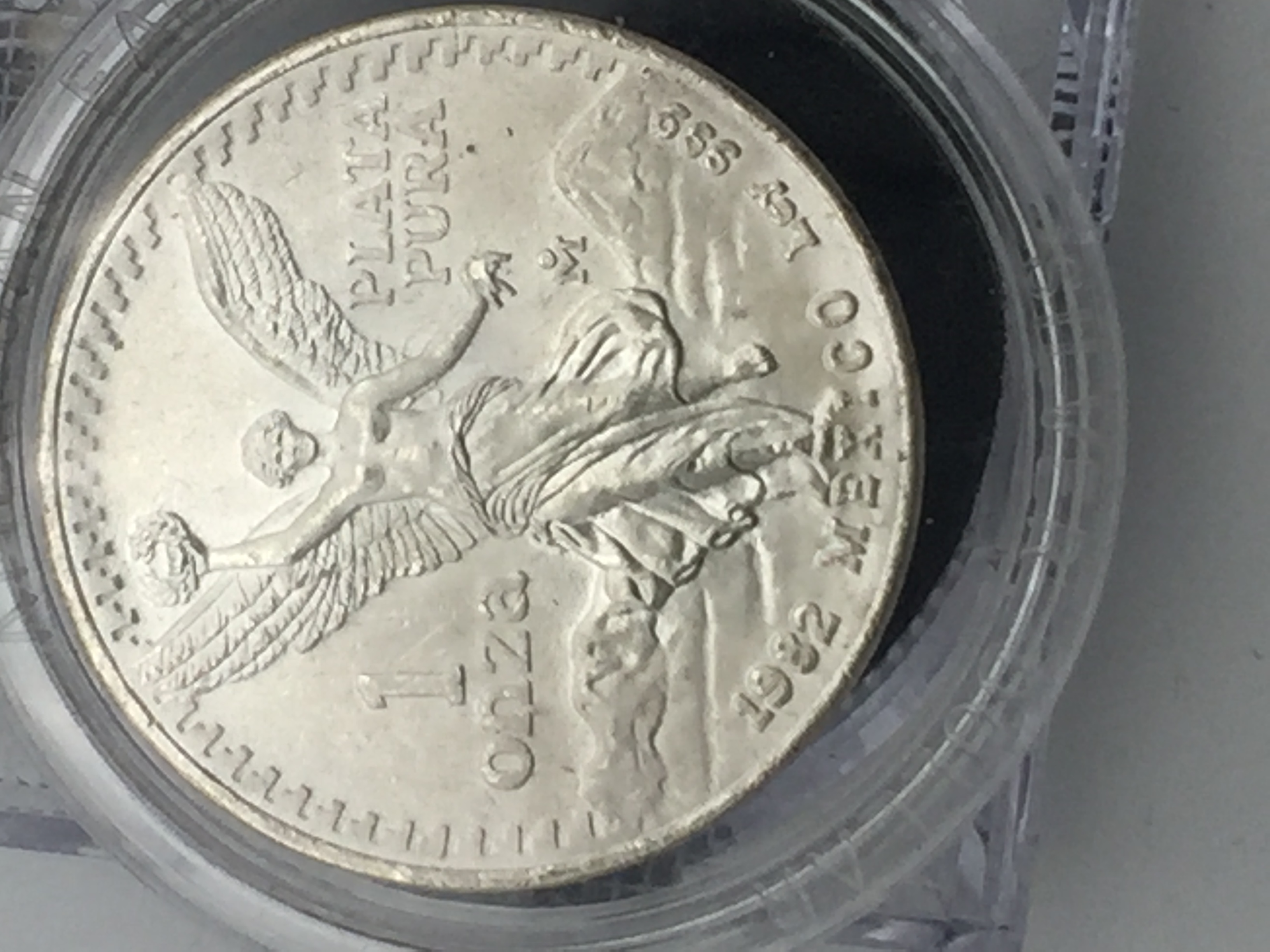 1982 Mexico 1 Onza Victory Eagle 999 Silver | Property Room