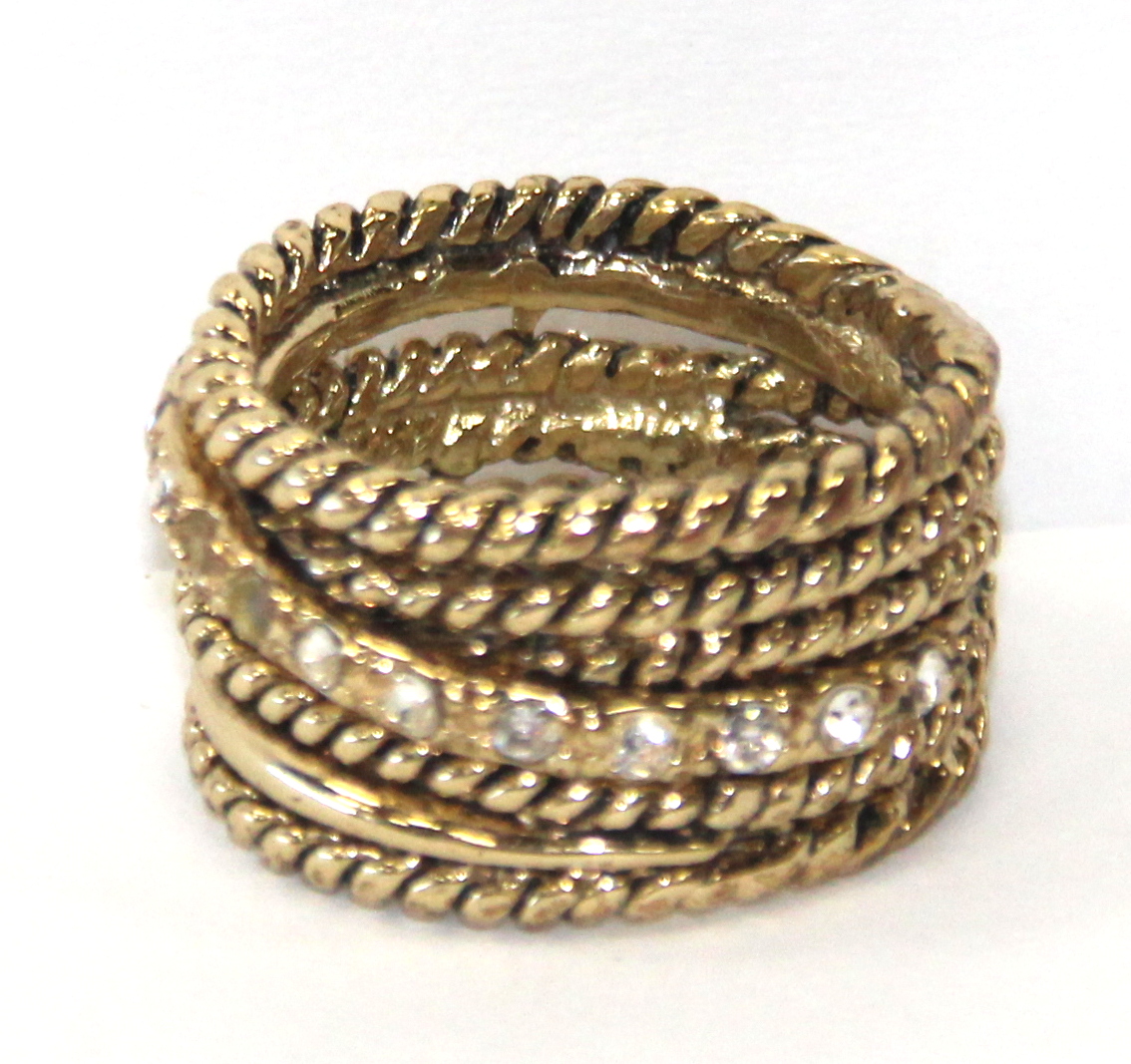 Maria's Design Ring Size 7 | Property Room