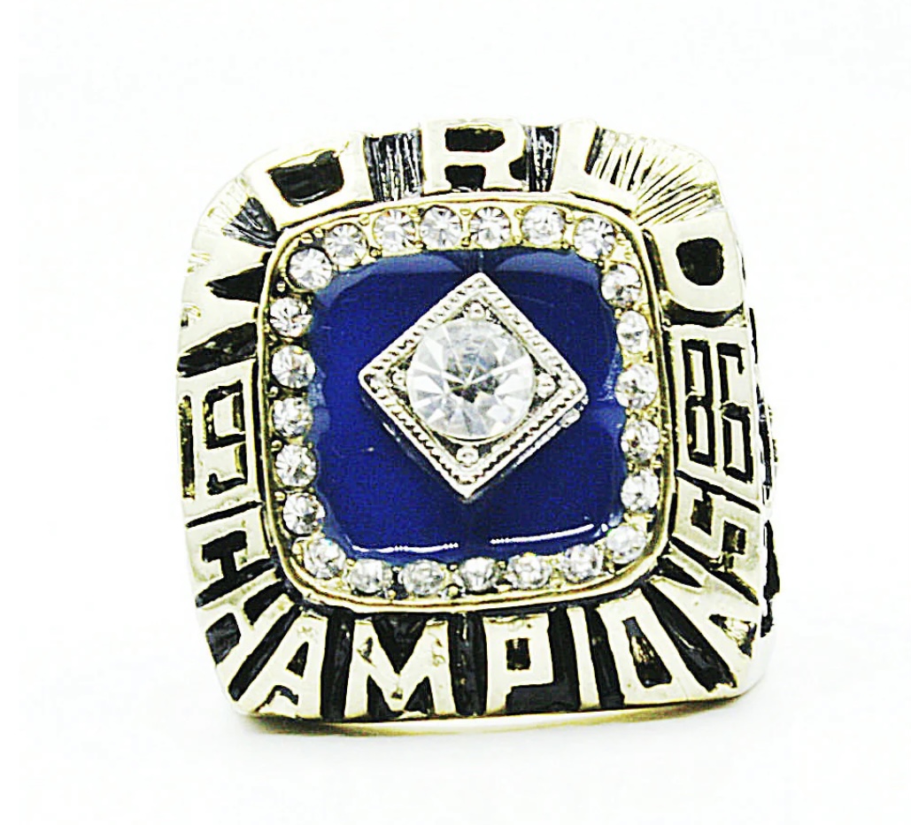 MLB New York Mets 1986 World Series Replica Ring Size 11 | Property Room
