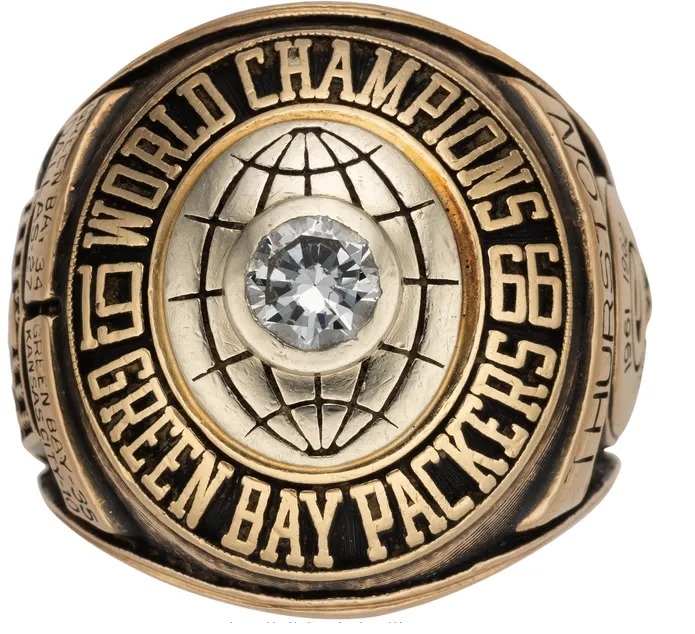 NFL Green Bay Packers II Super Bowl Replica Ring Size 11 | Property Room