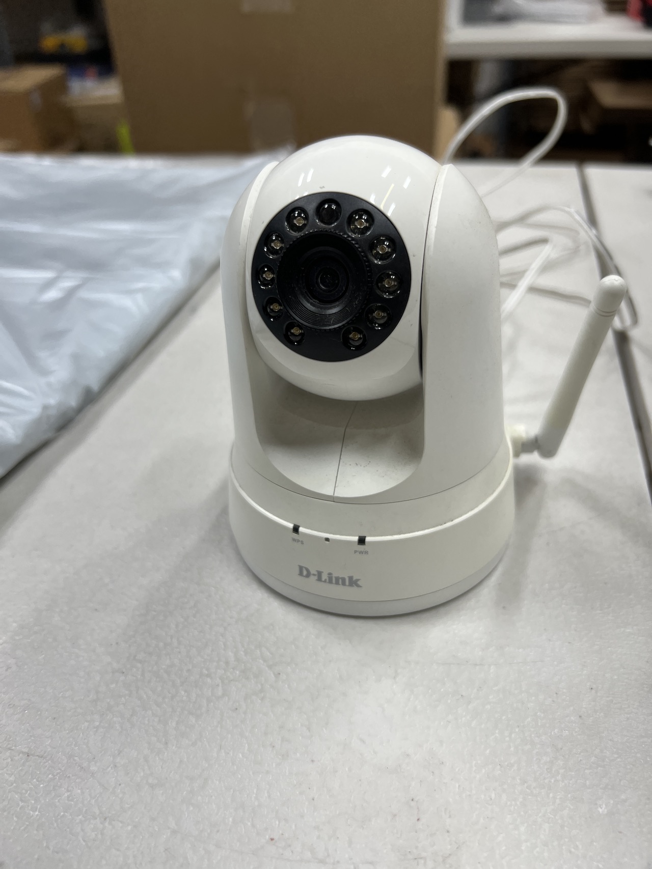 Dlink wireless pan tilt night vision security camera | Property Room