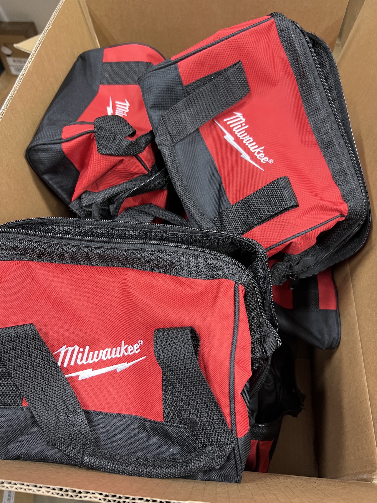 Bulk lot of 10pc Milwaukee Contractor Bags NEW | Property Room