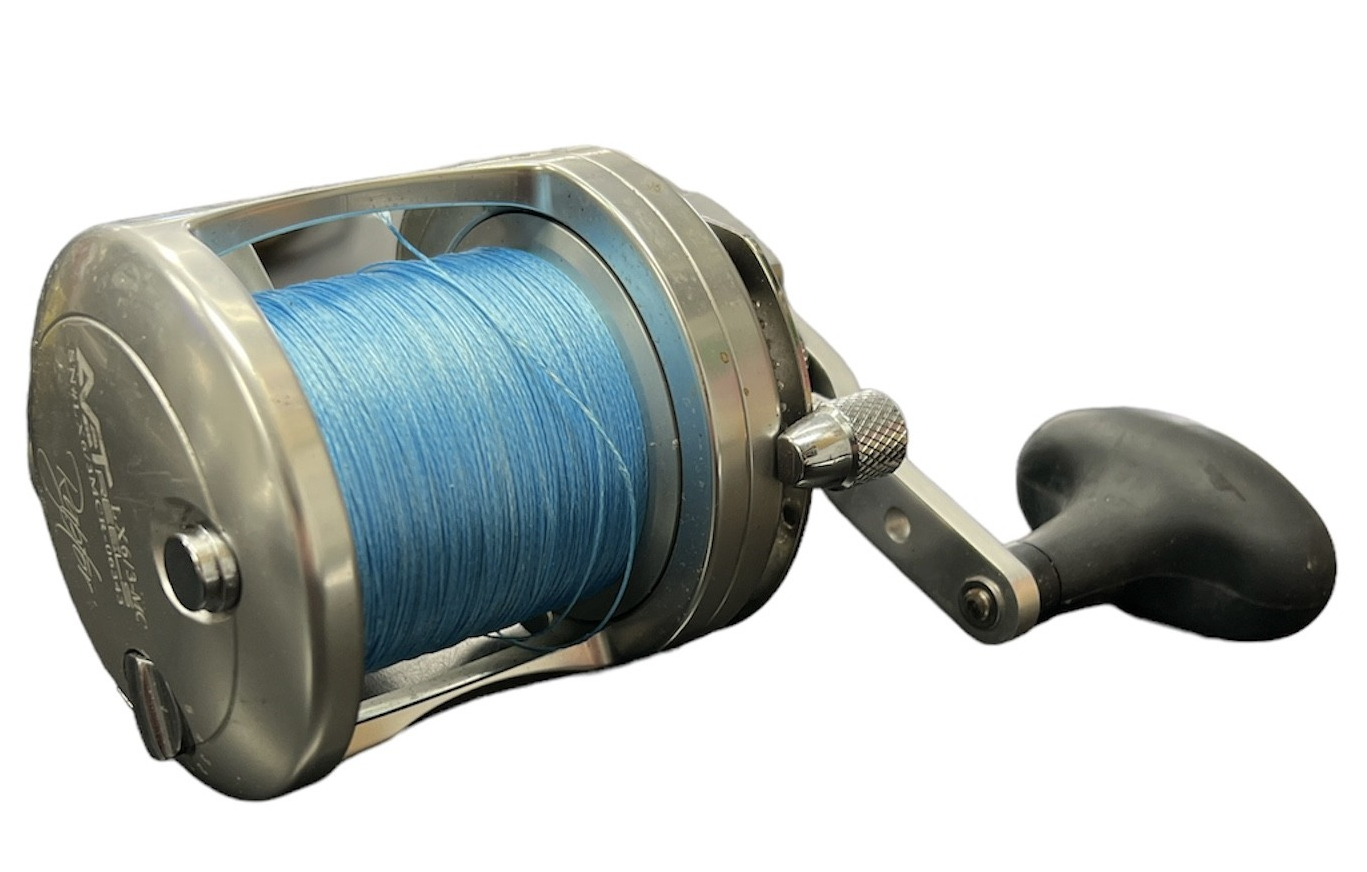 AVET RAPTOR LX6/3-MC 2 SPEED LEVER DRAG REEL | Property Room