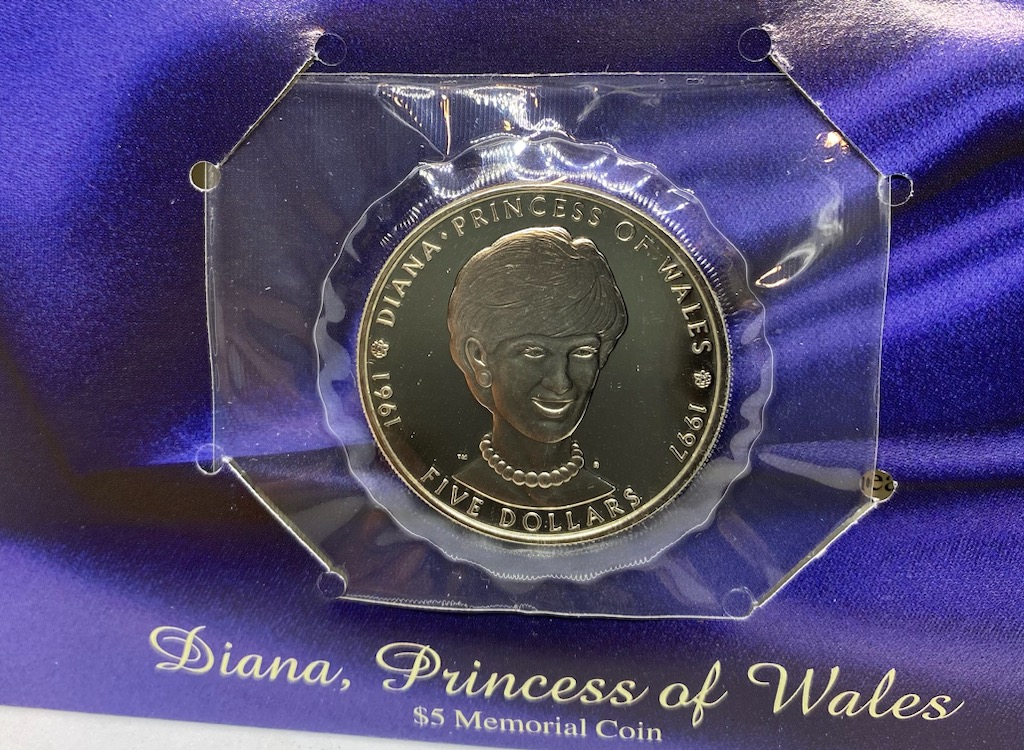 Diana, Princess of Wales $5 Memorial Coin | Property Room