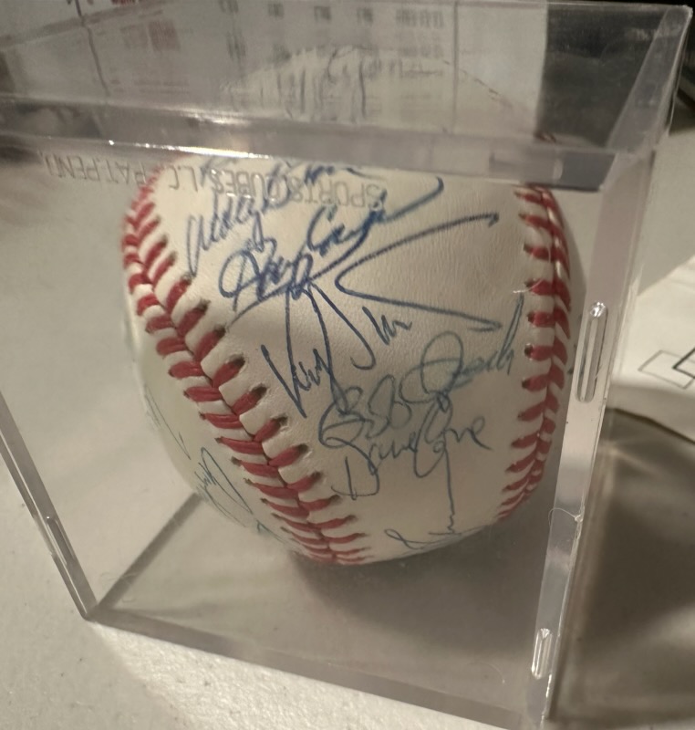1988 NY Mets Team Ball w/31 Signatures. CDA Included - some of the ...