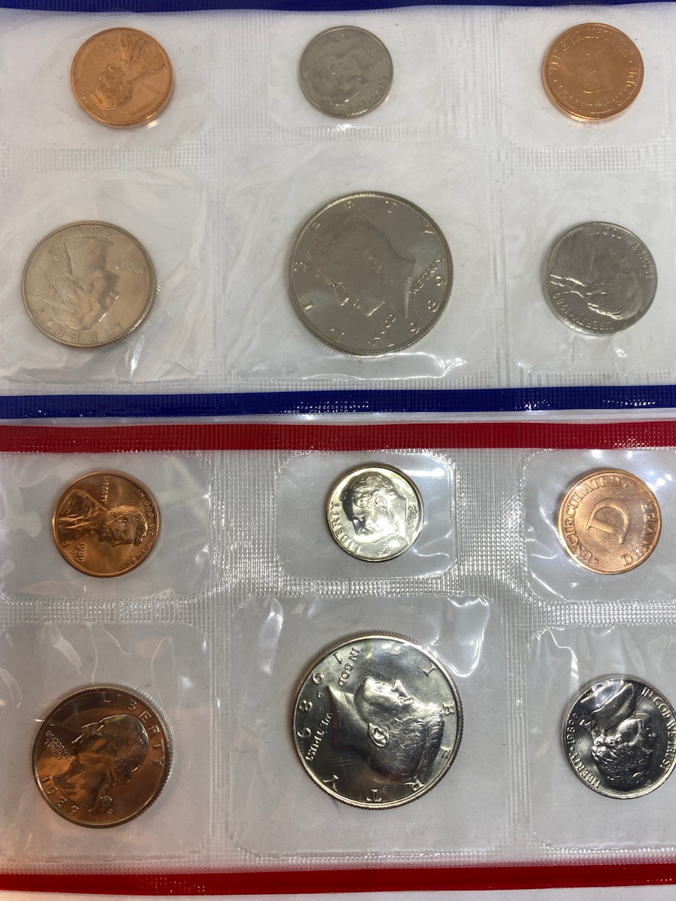1989 U.S. Mint Uncirculated D/P Coin Set | Property Room