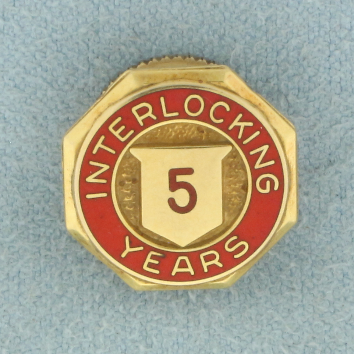 Antique Interlocking 5 Years Enamel Pin in 10k Yellow Gold | Property Room