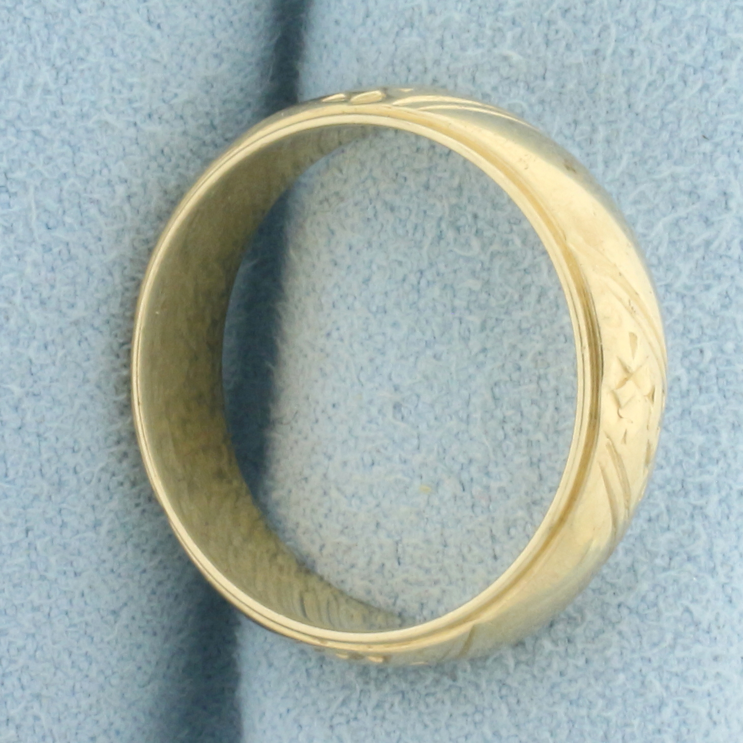 Diagonal Design Wedding Band Ring in 14k Yellow Gold | Property Room