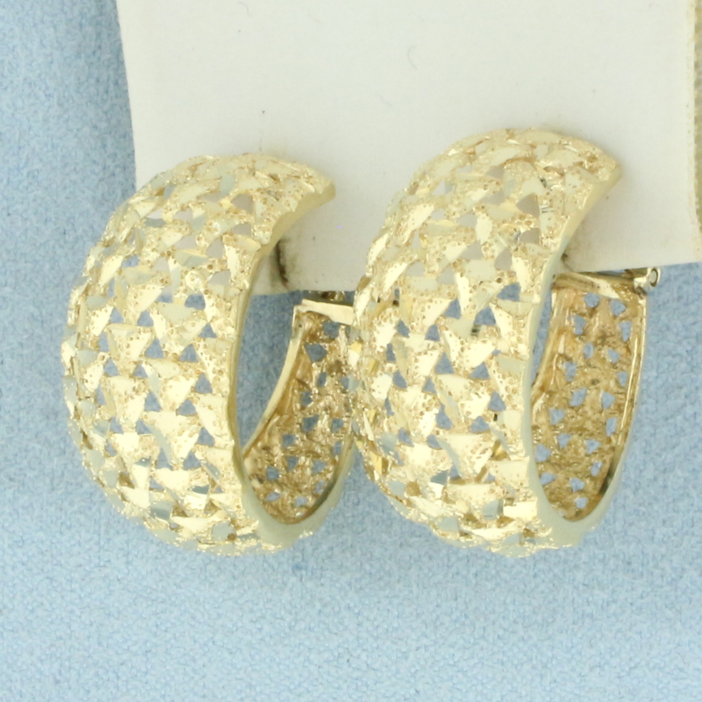 Diamond Cut Woven Design Hoop Earrings in 14k Yellow Gold | Property Room