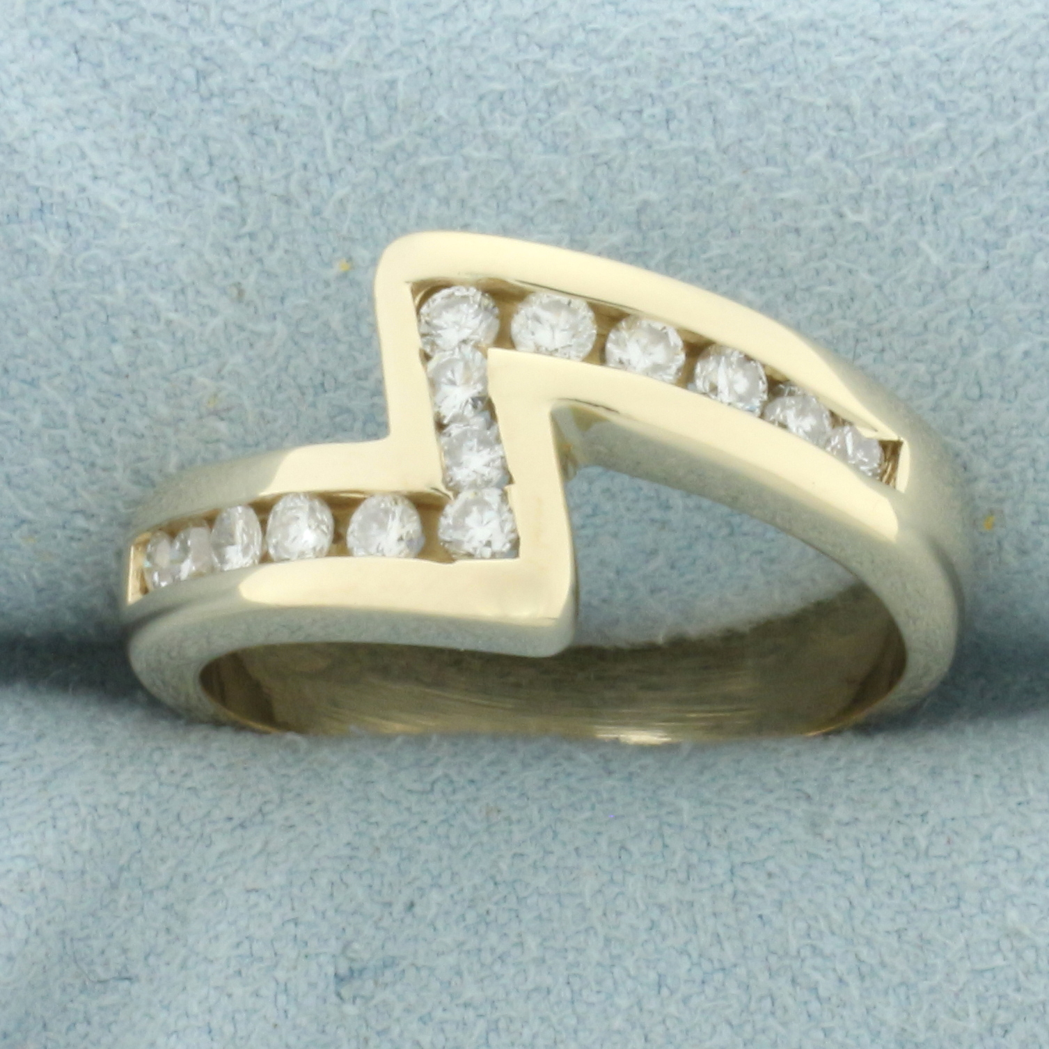 Diamond Lightning Bolt Design Ring in 14k Yellow Gold | Property Room