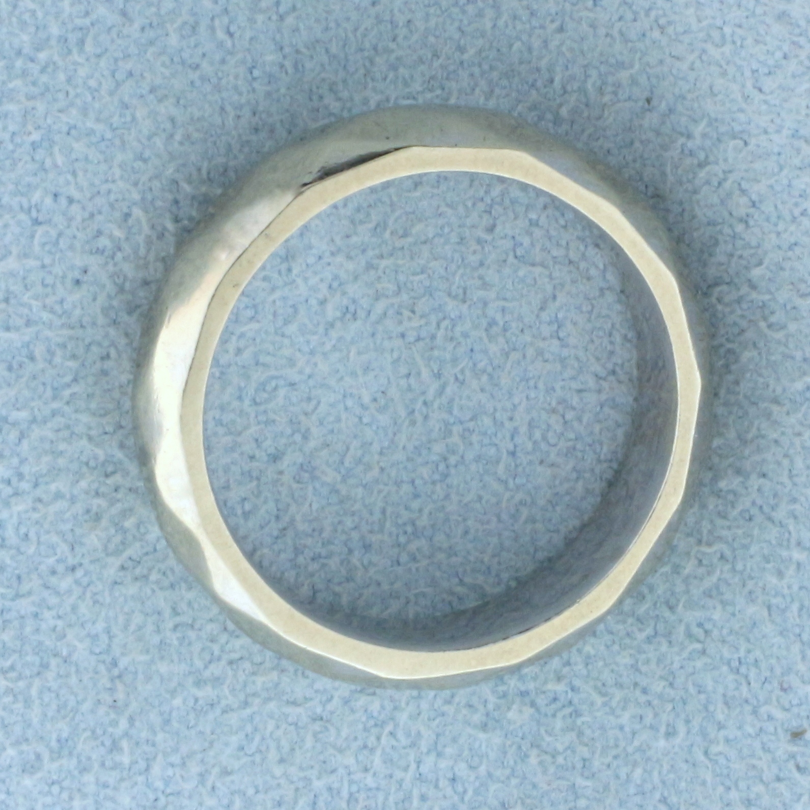 Diamond Pattern Band Ring in 14k White Gold | Property Room