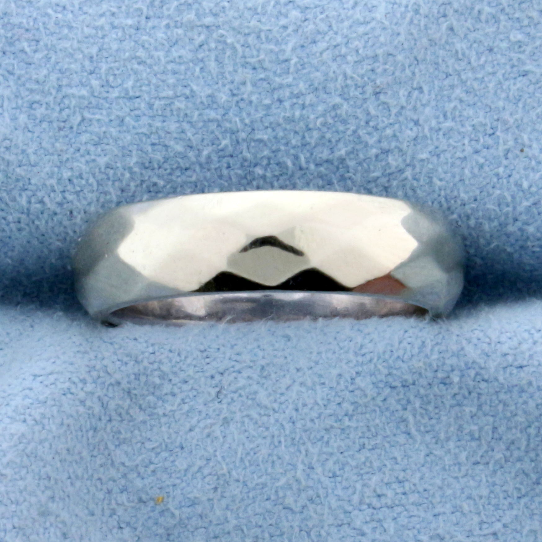 Diamond Pattern Band Ring in 14k White Gold | Property Room