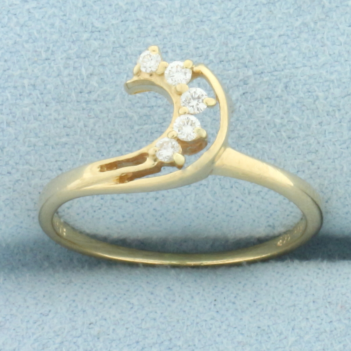 Diamond Wave Design Ring in 14k Yellow Gold | Property Room
