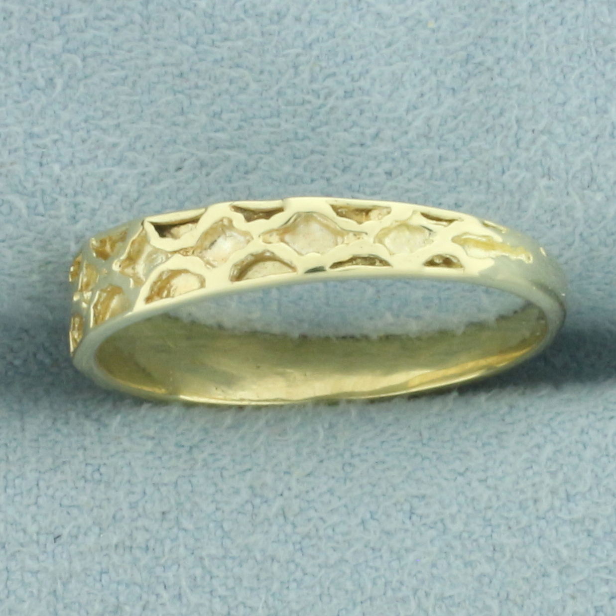 Geometric Pattern Band Ring in 14k Yellow Gold | Property Room